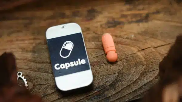 Capsule par Million & Egg & TCC Magic